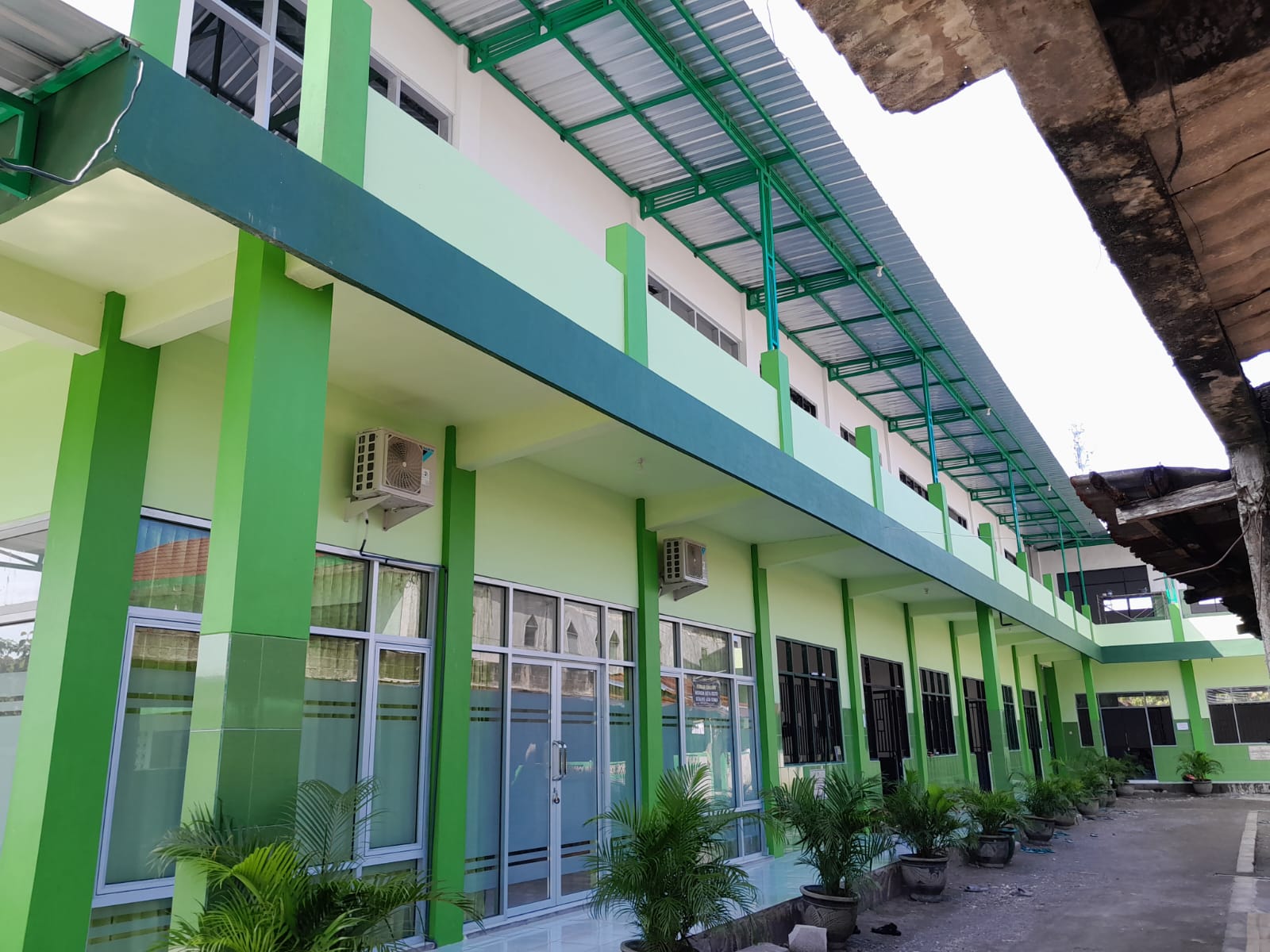 Mengenal Markaz Ridwan Romly Al Maliky, Pesantren Tahfidz dan Sekolah ...